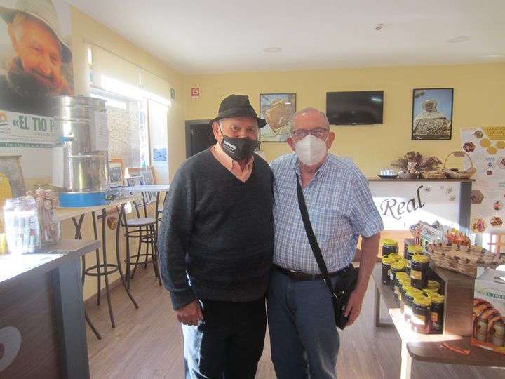 CON EL TÍO PICHO EN LAS MESTAS (LAS HURDES) – Real Asociación Española ...